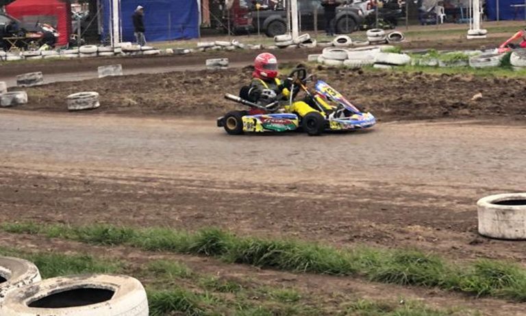 BIGGI SE SUBIÓ AL PODIO POR DUPLICADO Y SUEÑA EN GRANDE – Fútbol del Oeste