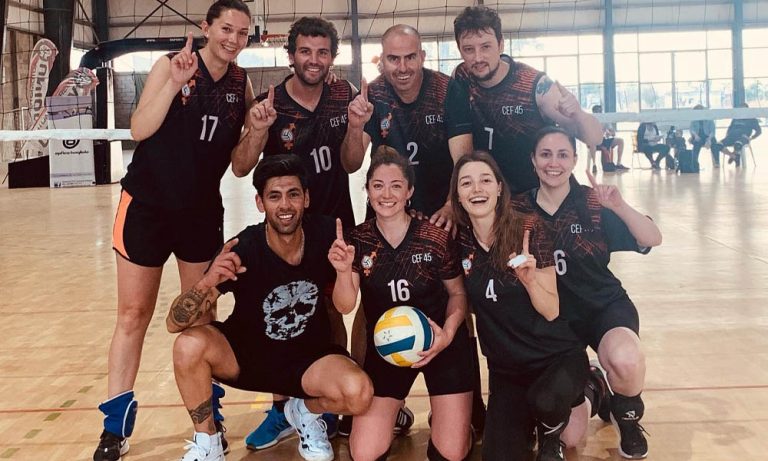 EL EQUIPO MIXTO DE AMÉRICA VÓLEY SE CONSAGRÓ EN VILLEGAS – Fútbol del Oeste